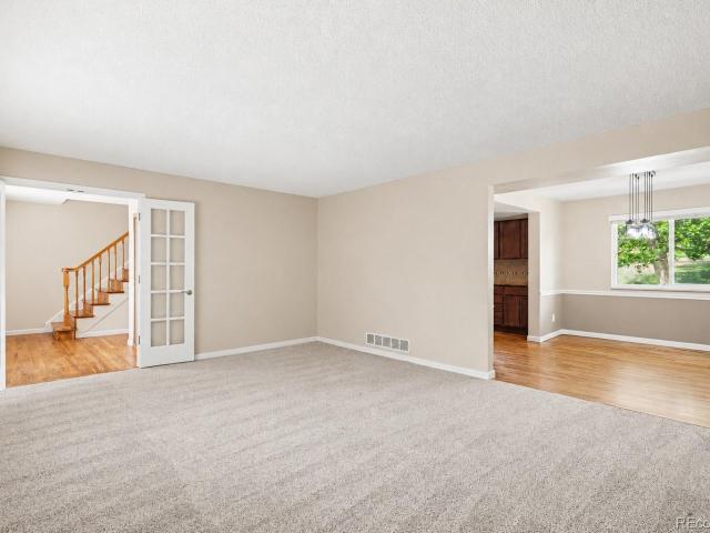 5406 S Rifle Court