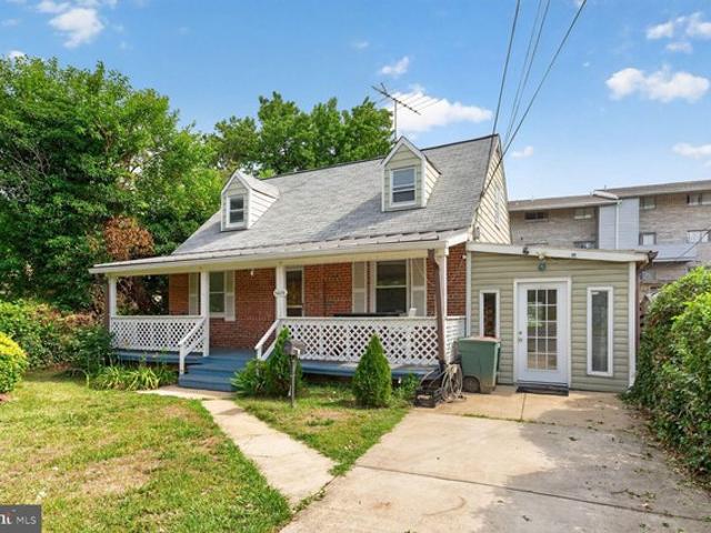 5406 Spring Ln, Hyattsville, MD 20781