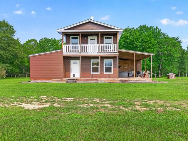 5407 Baldwin Dr, East Bernard, TX 77435