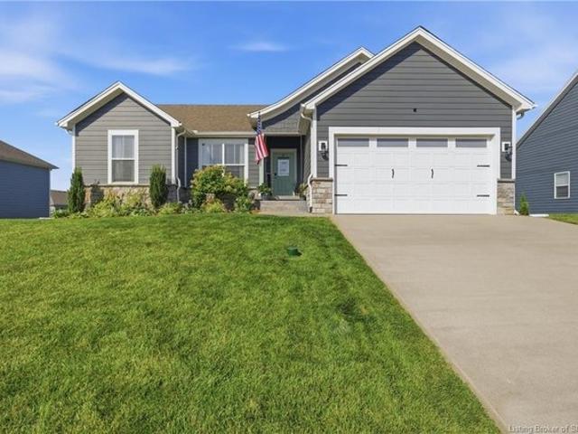 5408 Catalina Trl, Sellersburg, IN 47172