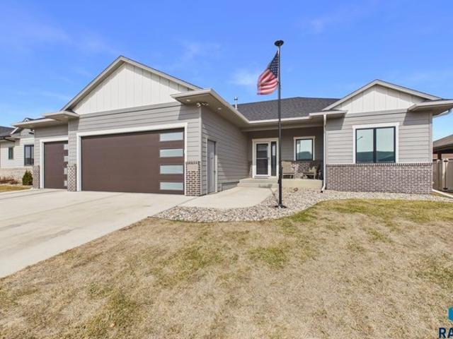 5408 E 64th St, Sioux Falls, SD 57108