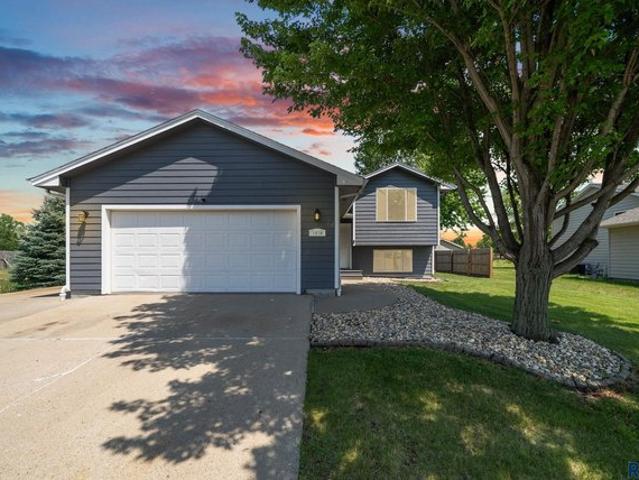 5408 S Anthony Ave, Sioux Falls, SD 57106