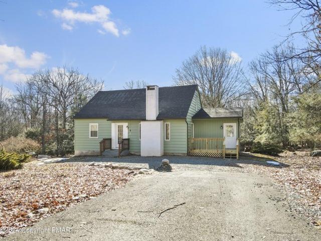 5408 Sengle Ln, Cresco, PA 18326