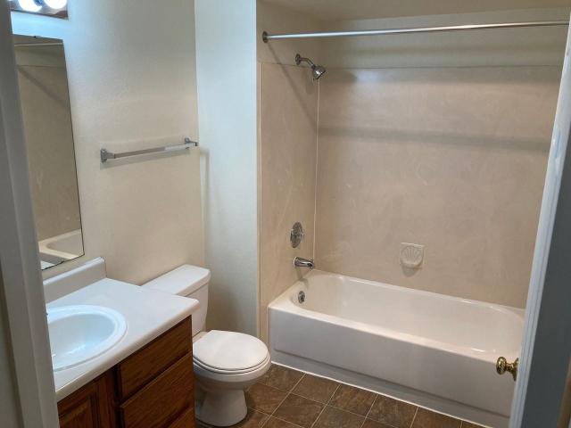5408 1 Bedroom Apartment for Rent at 5408 Meridian Ave N, Seattle, WA 98103 Wallingford