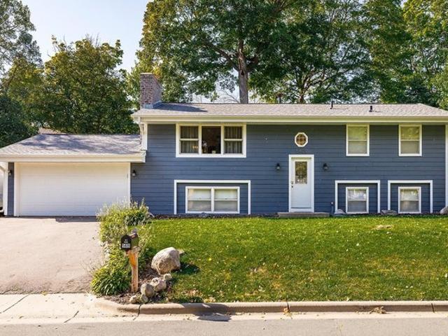 5409 Church Rd, Mound, MN 55364