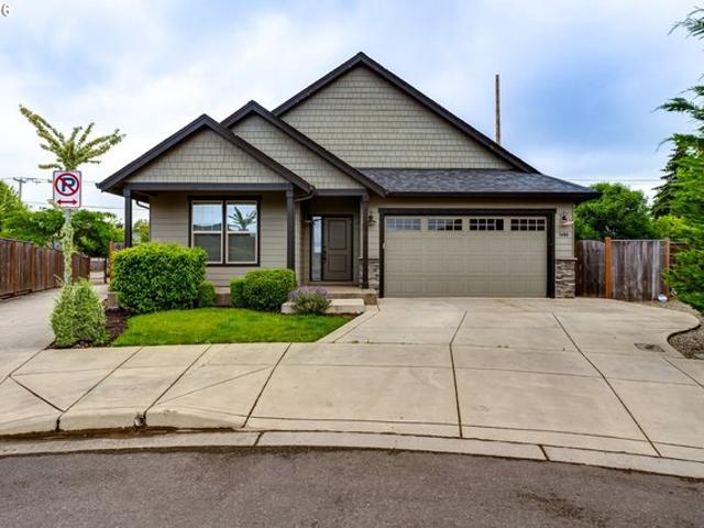 5409 King Arthur Ct, Eugene, OR 97402
