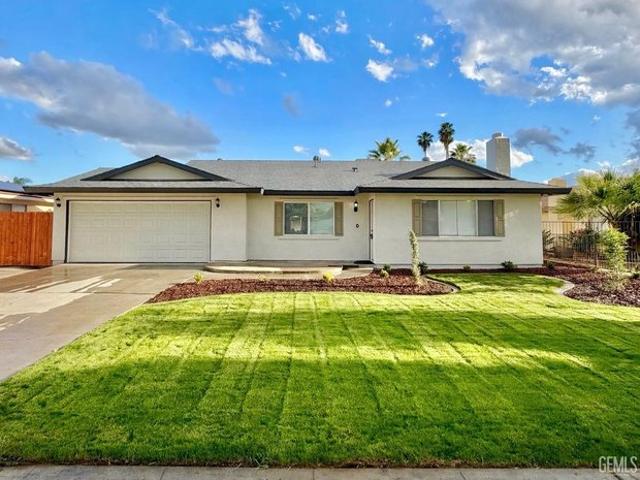 5409 Peppertree Ln, Bakersfield, CA 93309