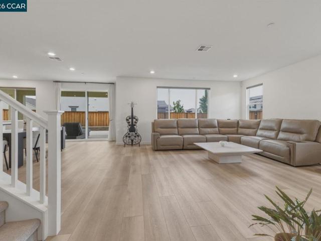 5409 Spring Mountain Ln