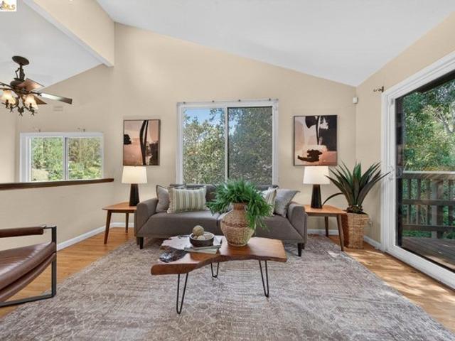 5400 Mountain Blvd Apt 120, Oakland, CA 94619
