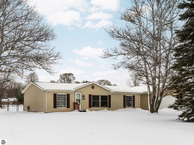 5400 N Brentwood St, Grawn, MI 49637