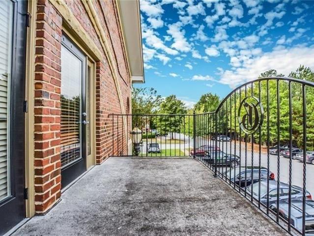 5400 laurel springs parkway 1307