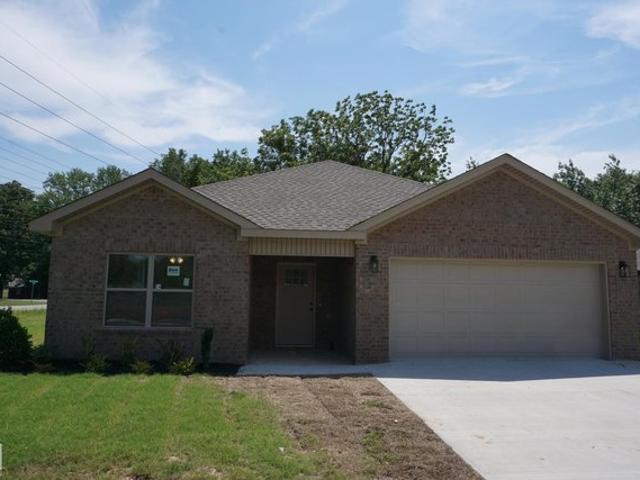 5400 Lotus St, Jonesboro, AR 72404