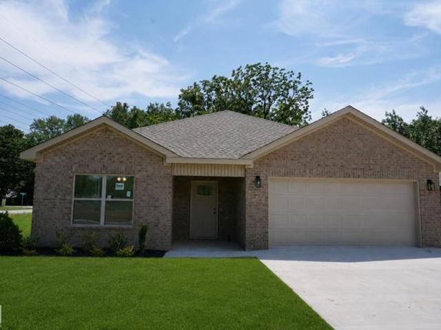 5400 Lotus St, Jonesboro, AR 72404