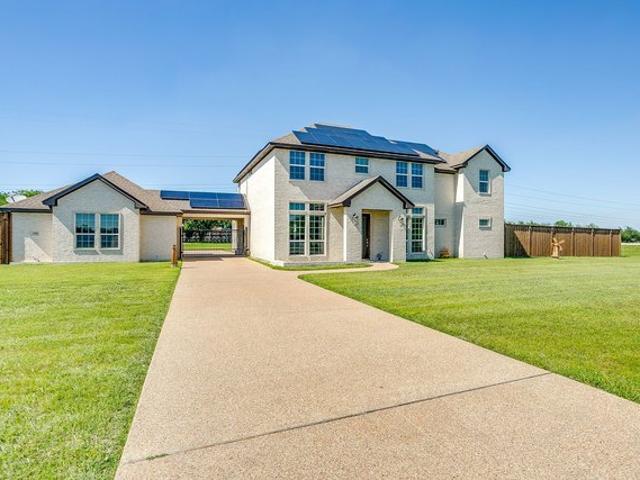 5400 Posada Dr, Fort Worth, TX 76036