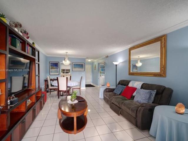 5400 SW 77th Ct #2G, Miami, FL 33155