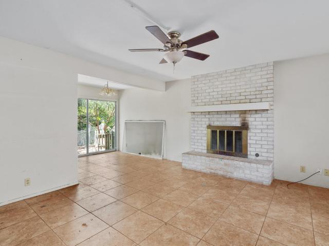 5400 Salem Walk Dr