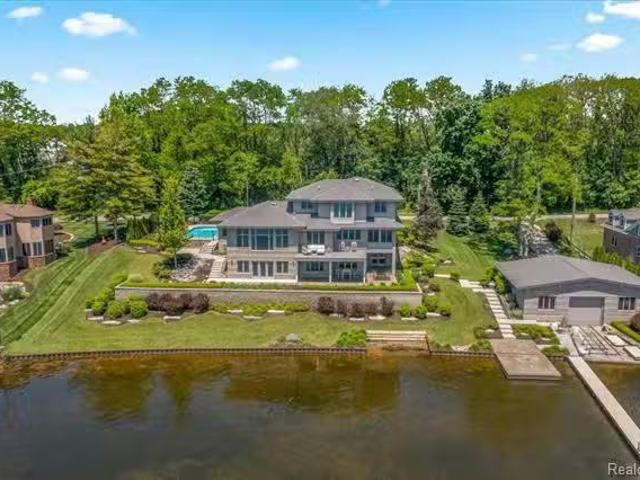 5400 SHARP DR, HOWELL, MI 48843 Single Family Residence For Sa.