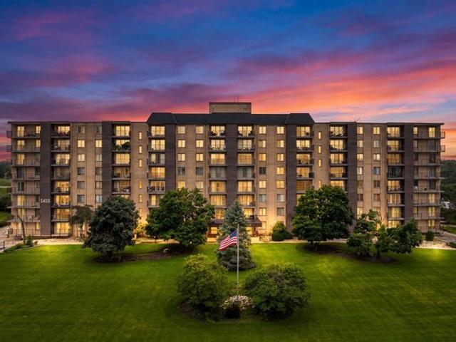 5400 Walnut Ave Unit 410, Downers Grove, IL 60515