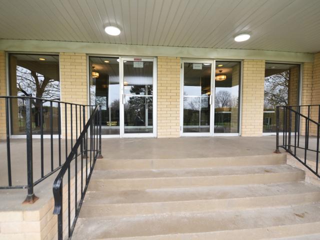 5400 Walnut Ave, Unit 111, Downers Grove, IL 60515 | MLS #12643 | Compass