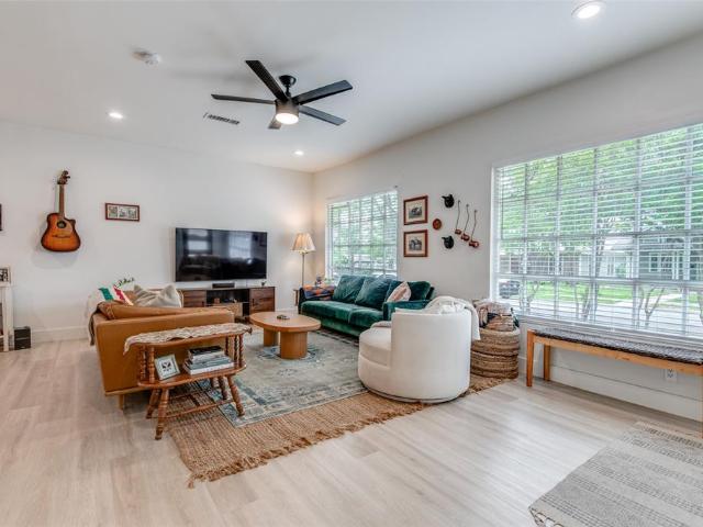 5400 Worth St, Dallas, TX 75214 | MLS #21233