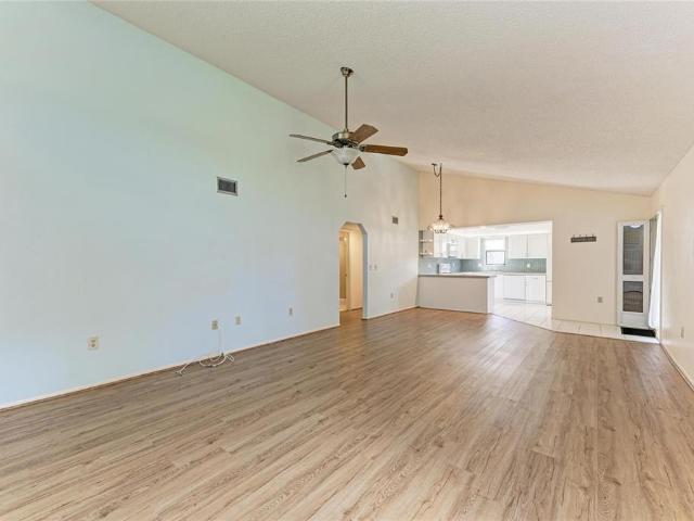 5400 34th St W, Unit D11, Bradenton, FL 34210 | MLS #A4689
