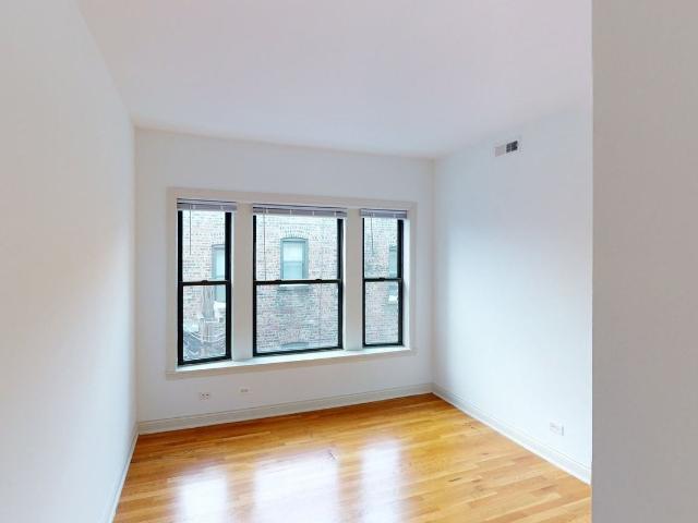 5400 5408 S. Ingleside Avenue 1 Bedroom Apartment for Rent at 5400 S Ingleside Ave, Chicago, IL 60615 Hyde Park
