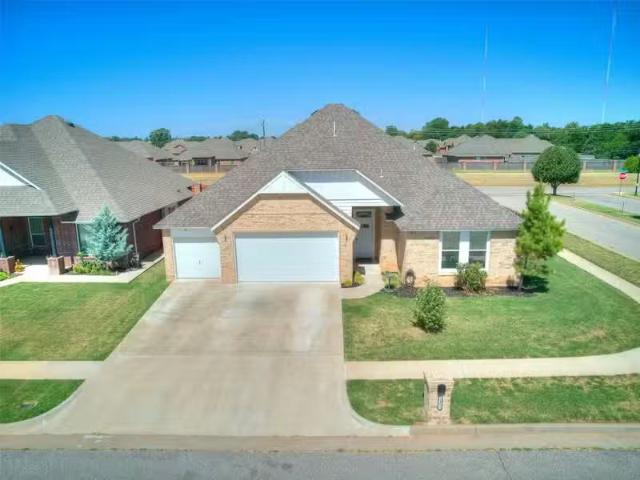 5401 BLUEBIRD RD, OKLAHOMA CITY, OK 73179 Single Family Reside.