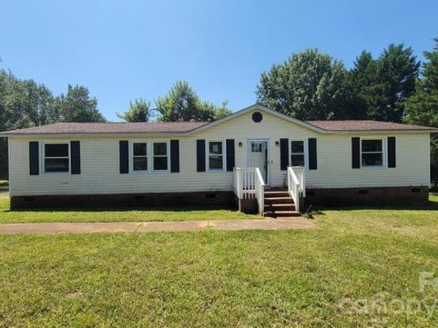 5401 Creek Run Ct, Bessemer City, NC 28086