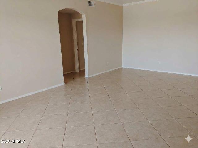 5401 e van buren street # 2062