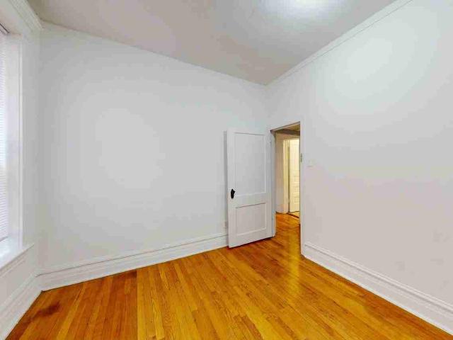 5401 5403 S. Woodlawn Avenue 3 Bedroom Apartment for Rent at 5401 S Woodlawn Ave, Chicago, IL 60615 Hyde Park