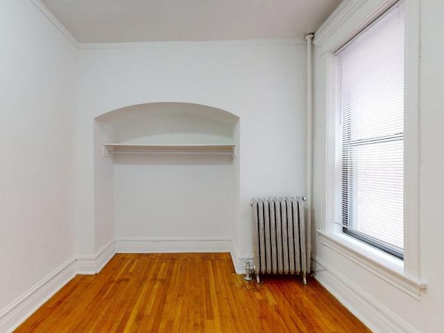 5401 5403 S. Woodlawn Avenue 3 Bedroom Apartment for Rent at 5401 S Woodlawn Ave, Chicago, IL 60615 Hyde Park