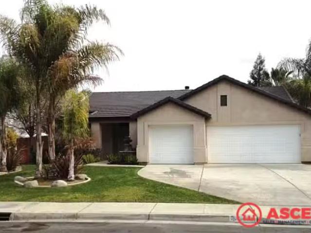 5402 Grogan Dr, Bakersfield, CA 93313