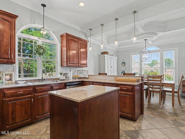 5402 Huckleberry Lane