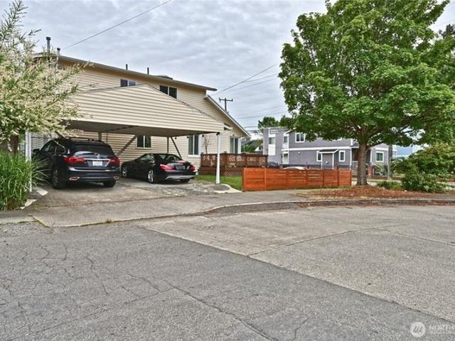 5402 S Cloverdale St, Seattle, WA 98118