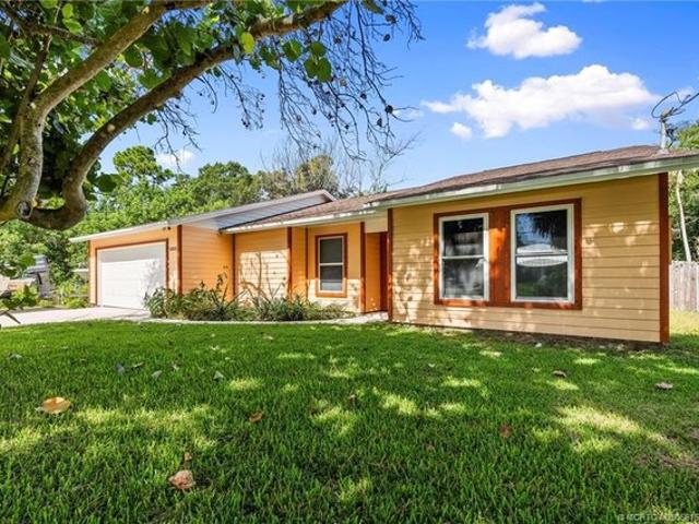 5403 Palm Dr, Fort Pierce, FL 34982