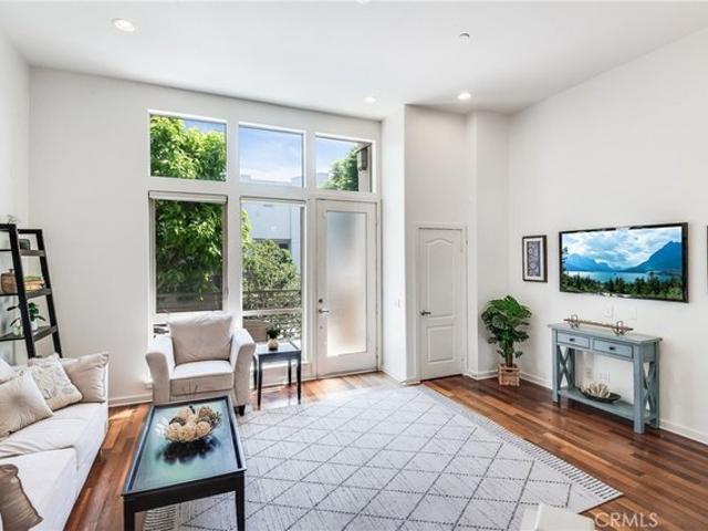 5403 W 149th Pl Unit 3, Hawthorne, CA 90250