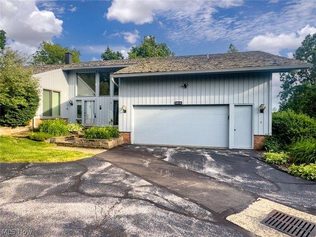 540 35 Ridgeway Dr, Aurora, OH 44202