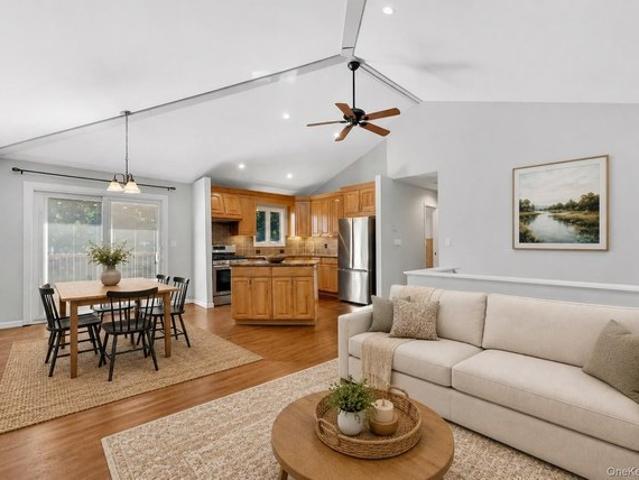 540 Conklin Rd, Mattituck, NY 11952