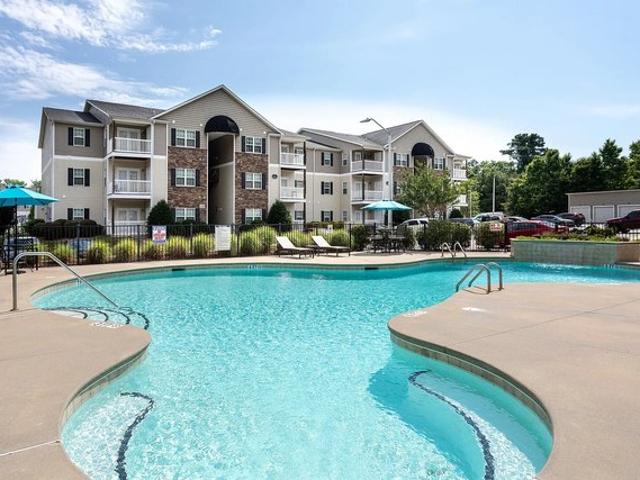 540 Birdsong Ln, Fayetteville, NC 28303