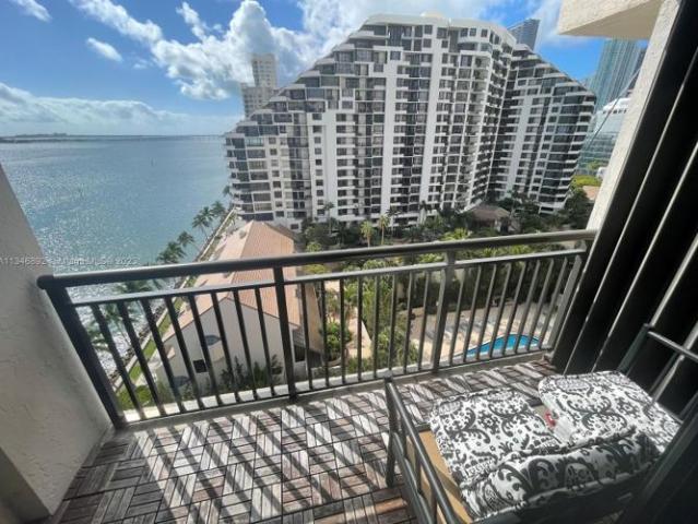 540 Brickell Key Dr #1425, Miami, FL 33131