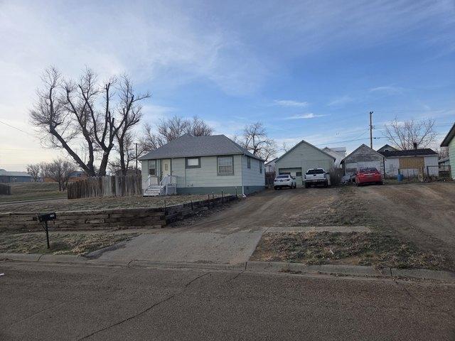 540 Dayton St, Wolf Point, MT 59201