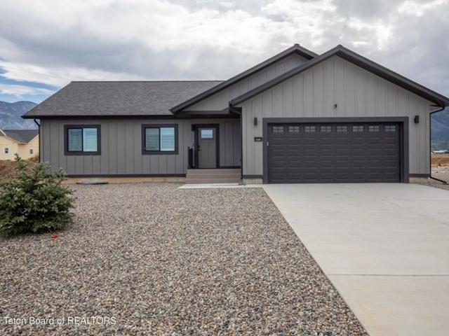 540 Little Greys Loop, Etna, WY 83118