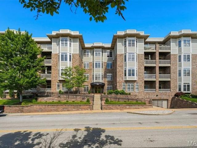 540 N And South Rd Apt 204, University City, MO 63130