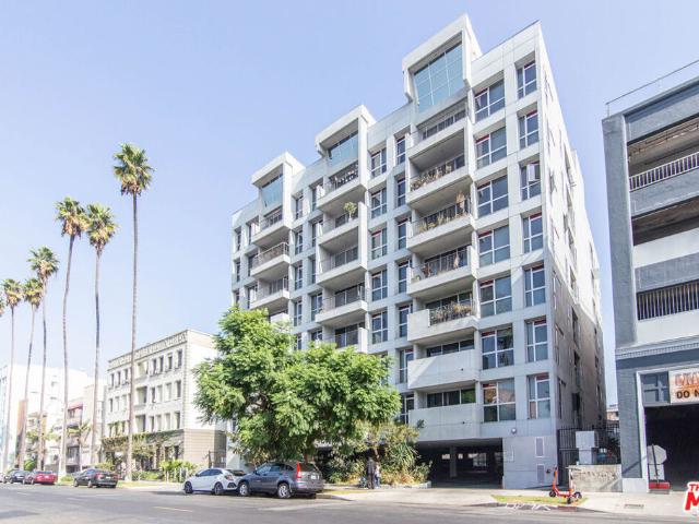 540 S Kenmore Avenue 303