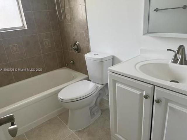 540 SE 2nd Ave, Unit J3, Deerfield Beach, FL 33441 | MLS #A11910 | Compass
