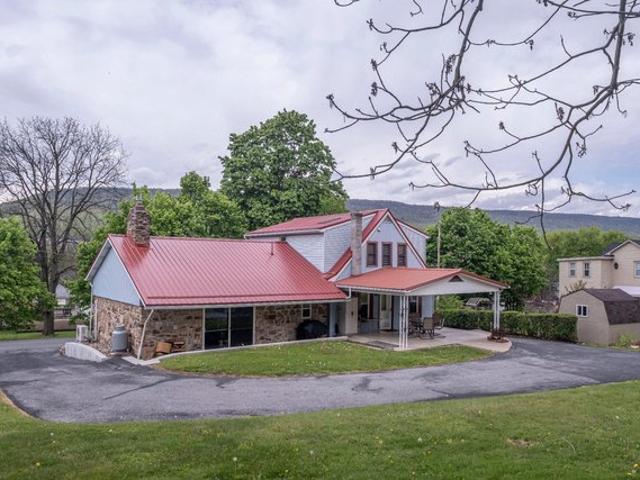 540 Wood St, Burnham, PA 17009