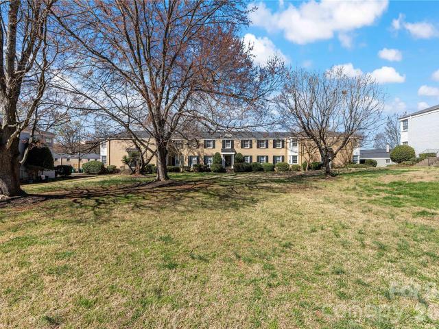 540 Wakefield Dr, Unit D, Charlotte, NC 28209 | MLS #4376