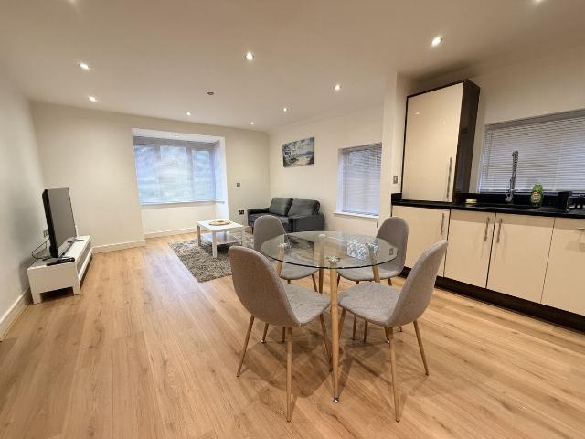 540 Uxbridge Road, Paddington, Greater London HA5, 2 bed flat to rent, £3,600 pcm | PrimeLocation