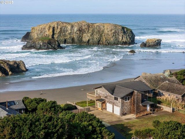 54146 Gould Rd, Bandon, OR 97411