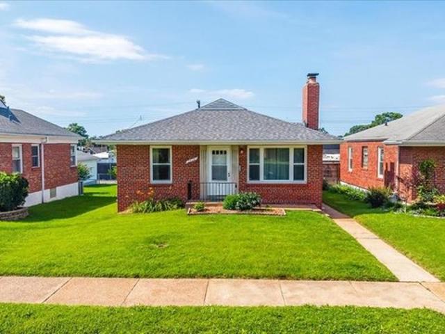 5414 Lindenwood Ave, Saint Louis, MO 63109